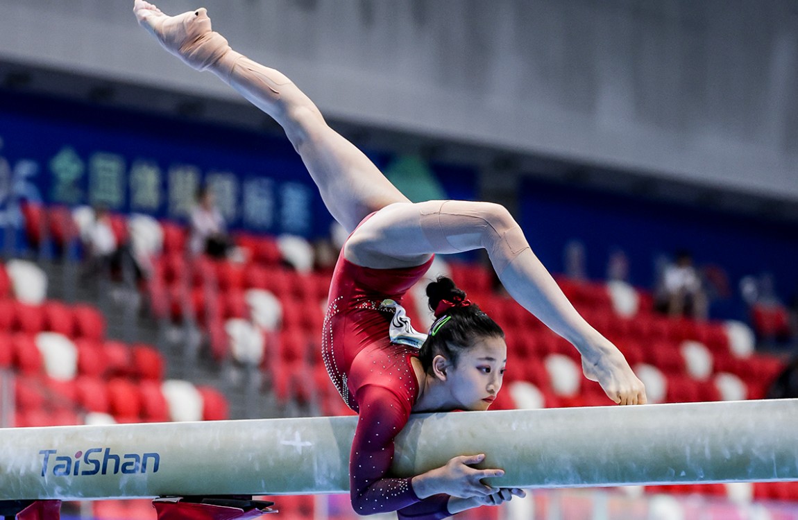 全国体操锦标赛暨全运会资格赛 广东队暂列女团第一 张清颖暂列全能榜首|资格赛_新浪财经_新浪网