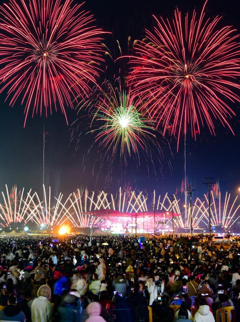 小烟花大市场：湖南浏阳烟花积极开拓非洲市场|非洲_新浪财经_新浪网