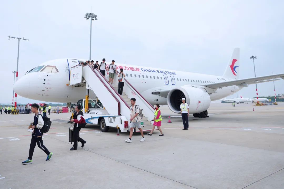 国产大飞机C919一周连下两城|厦门市_新浪财经_新浪网