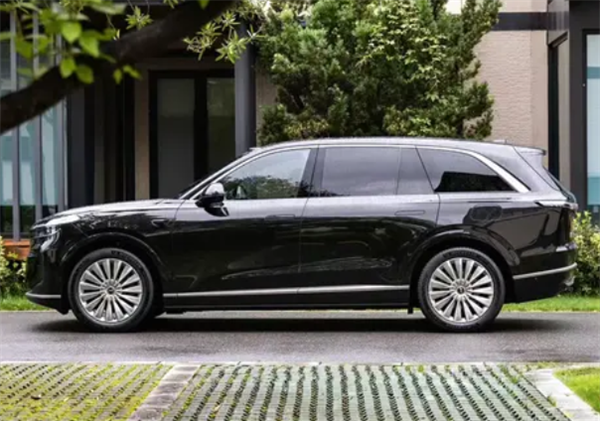 气场竟不输BBA！乐道L90黑色涂装实车曝光|CLTC_新浪科技_新浪网