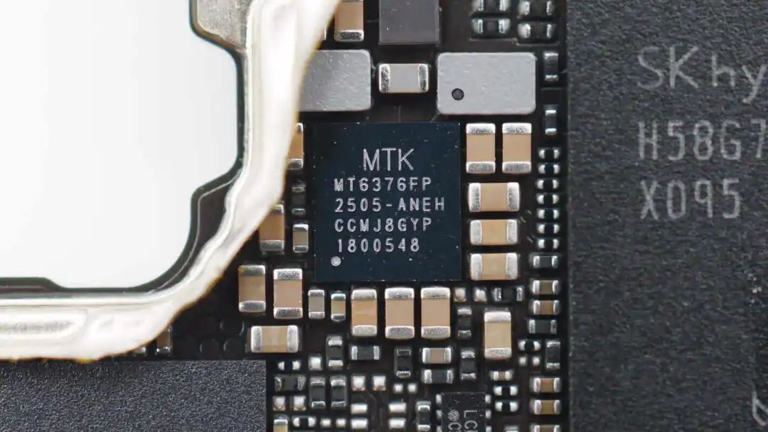 拆解小米首发3nm自研SOC芯片——玄戒O1__财经头条