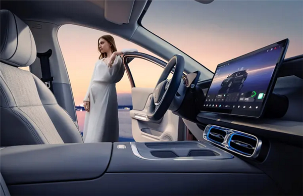 10万级入门家轿！零跑B01新版本曝光：最大功率100千瓦|10-15万_新浪科技_新浪网