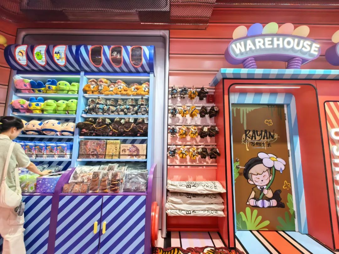 实探名创优品全球首家MINISO SPACE|名创优品_新浪财经_新浪网