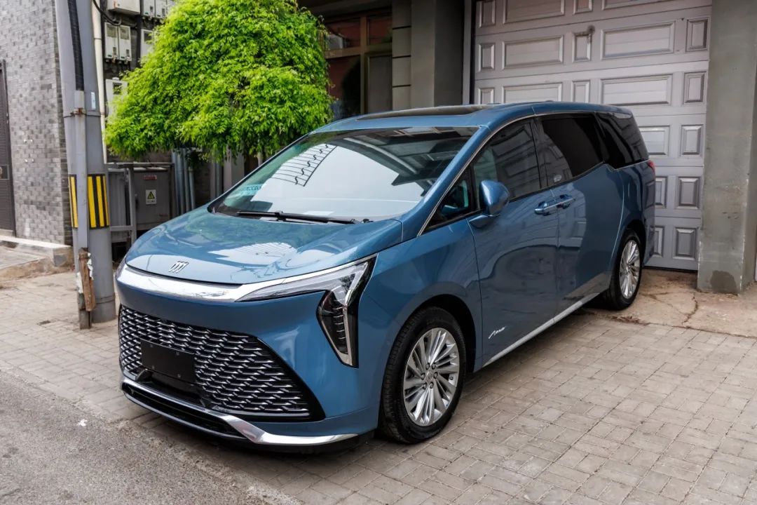 延锋选用ELIX Polymers的PC/ABS 5130打造全新上汽通用别克GL8内饰部件|别克GL8_新浪财经_新浪网