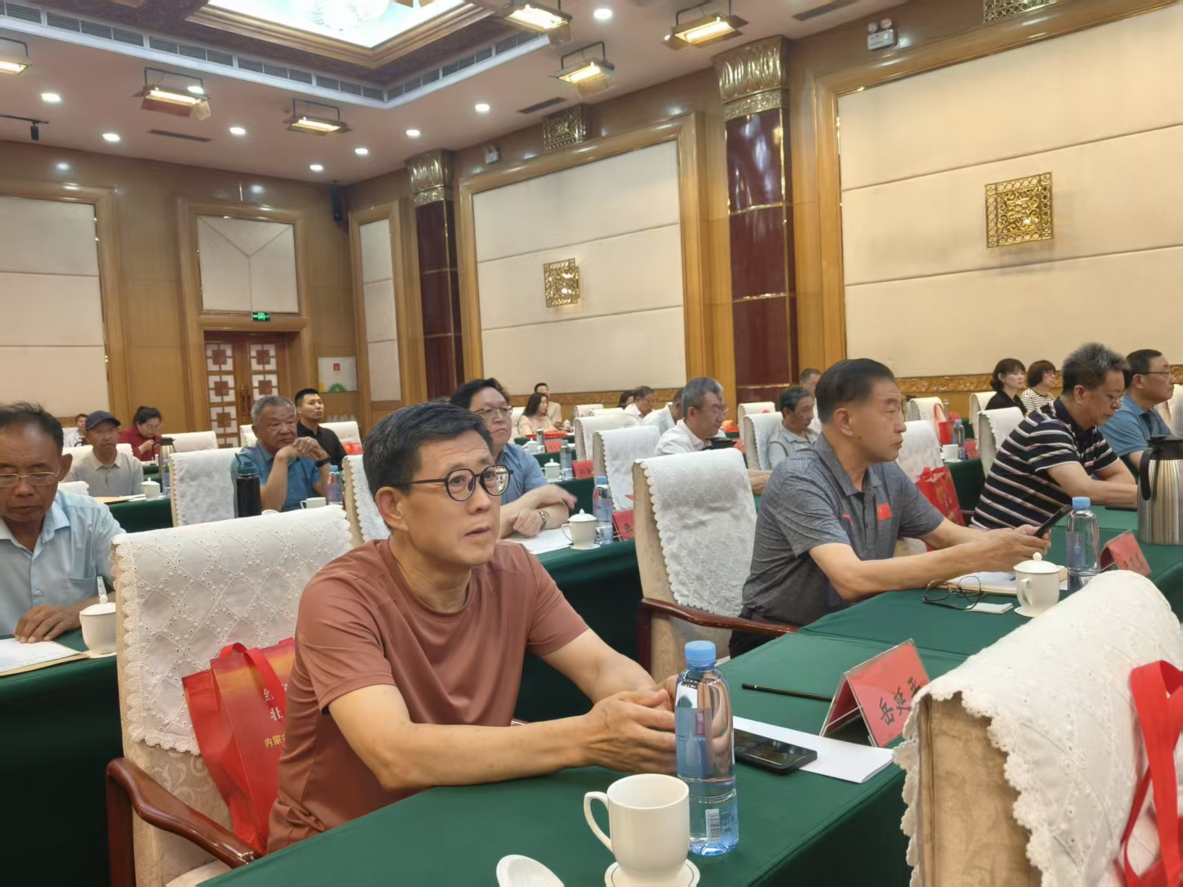 《追寻红色足迹——内蒙古革命历史故事》发行|内蒙古_新浪财经_新浪网