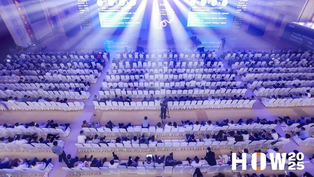 超图亮相IvorySQL 2025生态大会：创新空间智能，共筑开源生态|超图软件_新浪财经_新浪网