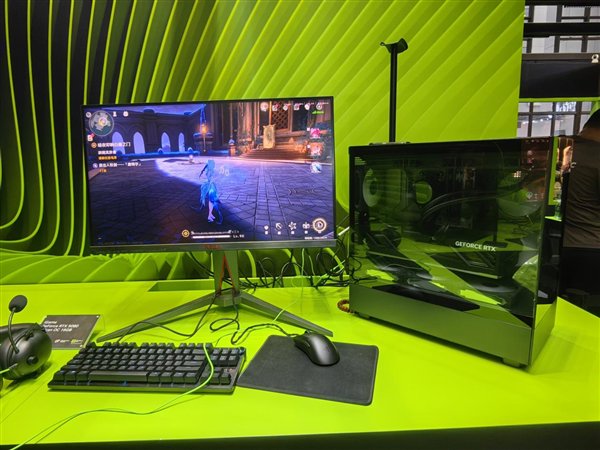 错过拍大腿！NVIDIA参展BW2025放大招：排队买公版RTX 5080/5070|NVIDIA_新浪科技_新浪网