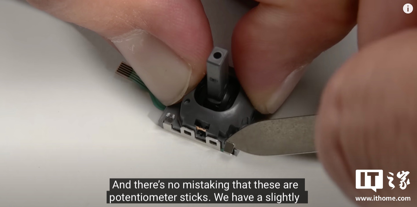 iFixit 拆解任天堂 Switch 2 Pro 游戏手柄：难以维修、实锤并非霍尔摇杆|ifixit|霍尔|switch_新浪科技_新浪网