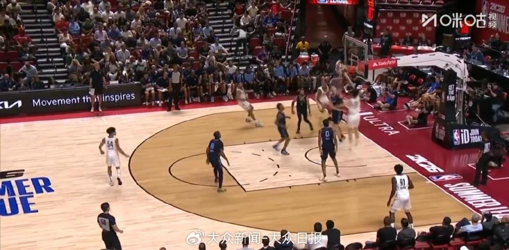 NBA夏季联赛：杨瀚森单手隔扣点燃全场，半场8分迎生涯首次背靠背|NBA_新浪财经_新浪网