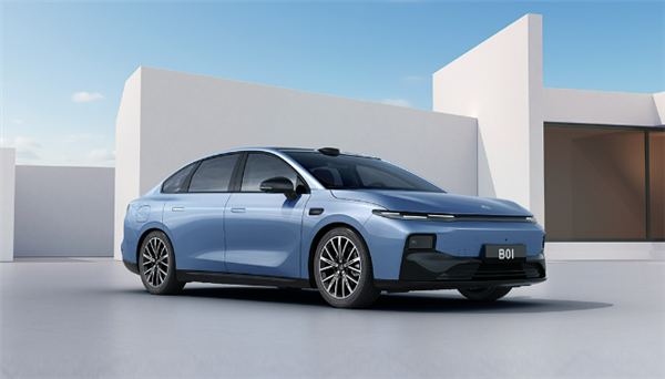 不靠电池堆料！零跑B01百公里仅11.4度电 续航达成率90%_新浪科技_新浪网