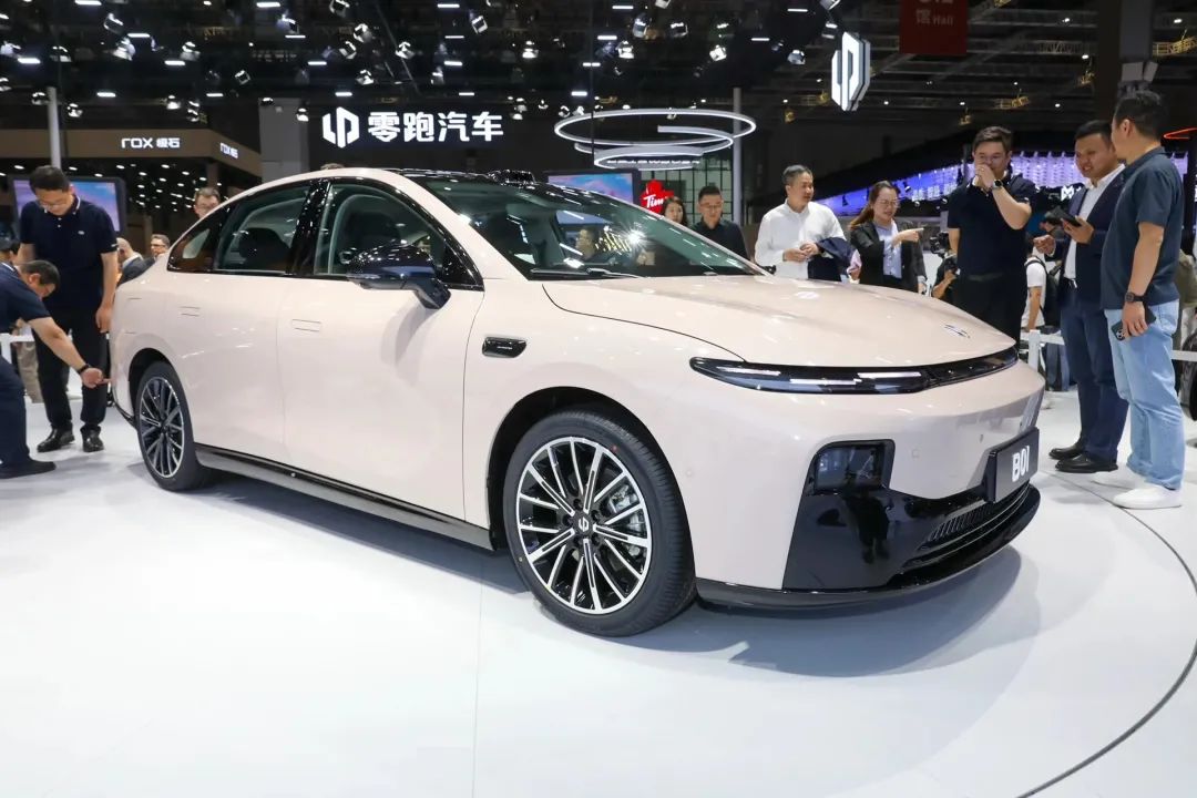 8.98万元起！零跑B01上市|元_新浪财经_新浪网