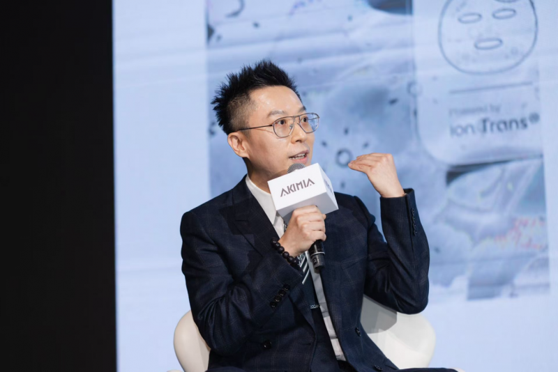 柏荟 Dr. Ben Liang 深度解析微电流膜布技术：临床视角下的科技边界与实际价值_新浪新闻