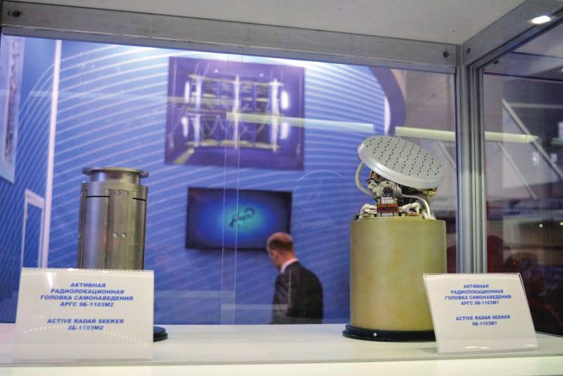 俄空天军开始装备新型R-77M空对空导弹|导弹_新浪财经_新浪网