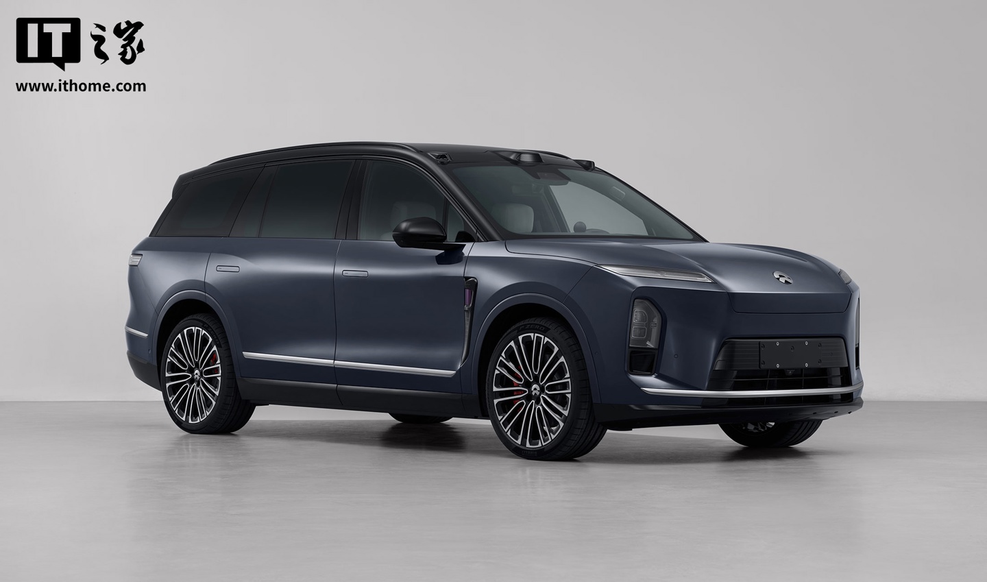 蔚来 ES8 全场景科技旗舰 SUV 亮点公布：6 / 7 座布局、全球首创 900V 超充快换平台|蔚来|SUV|ES8_新浪科技_新浪网