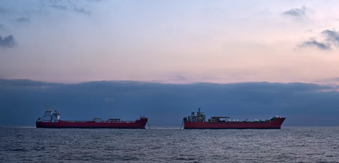 马来西亚关闭船对船转运锚地，但“影子船队”仍未撤离！|马来西亚_新浪财经_新浪网