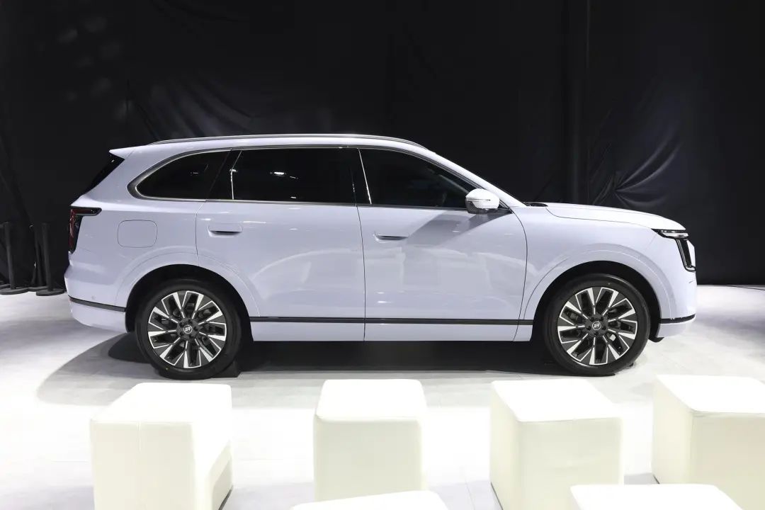 新片速递xp1024_抖钥 - 10.99万起！捷途山海L7 PLUS上市