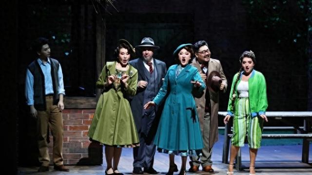 一秒穿越至温莎小镇，上海歌剧院《法尔斯塔夫》揭幕上海大剧院新演季|法尔斯塔夫_新浪财经_新浪网