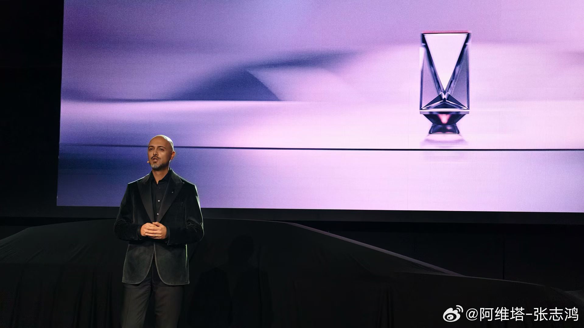 阿维塔 VISION XPECTRA 概念车实拍图公布：车身长度 5.8 米、配备棱柱形玻璃舱体|阿维塔科技|概念车实拍|概念车_新浪科技_新浪网