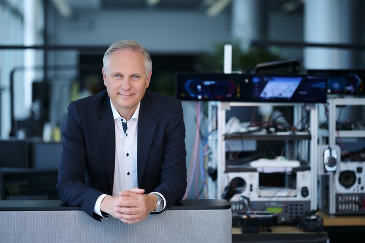 全新 CarPlay 下周上线，但宝马新车或将不再支持该功能_新浪科技_新浪网