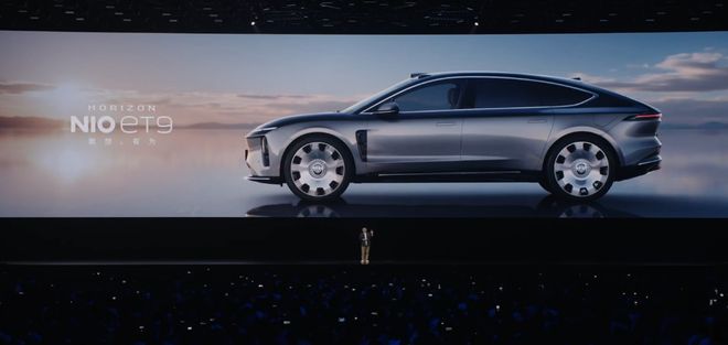 李斌拼了！新蔚来ES8再降1万29.88万开卖，ET9顶豪版也来了_新浪财经_新浪网