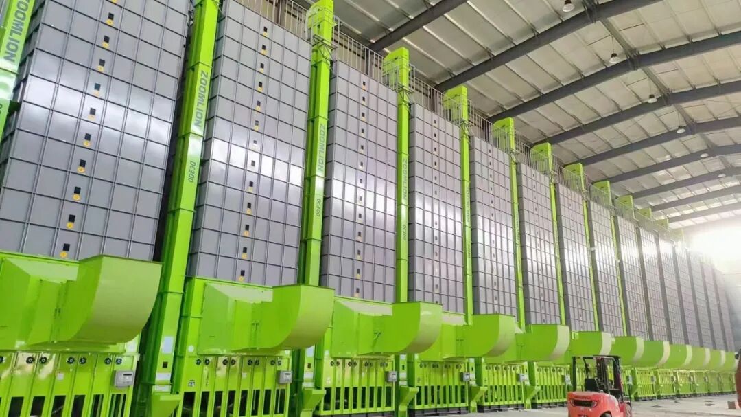 中联重科四款高端智能农机荣获“TOP50+”年度大奖|拖拉机_新浪财经_新浪网