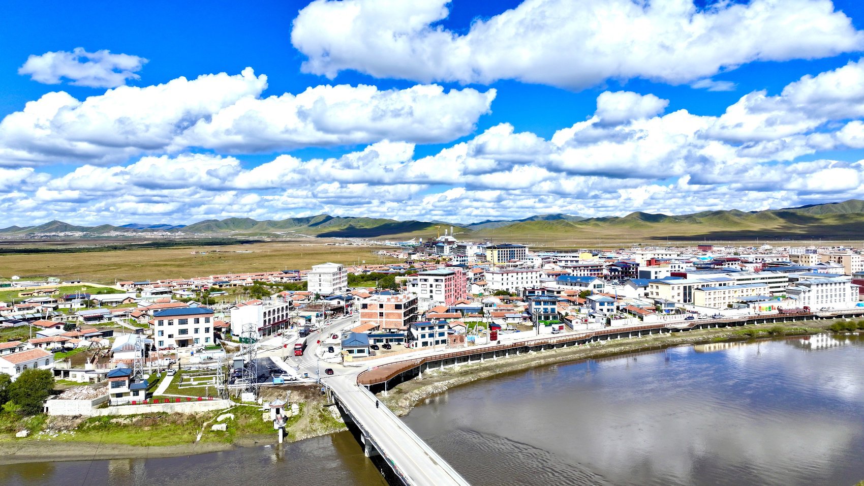 “精城优镇”，阿坝州把建筑轻轻放在山水之间丨市州观察|黄河_新浪财经_新浪网