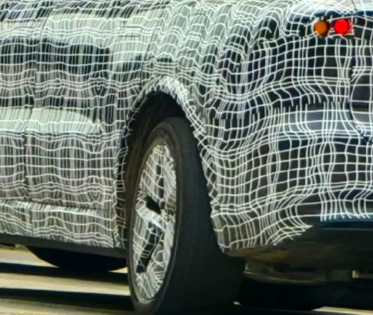 新款理想L9伪装车曝光 支持后轮转向+400km纯电续航|理想L9_新浪财经_新浪网