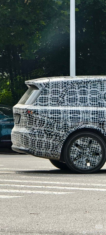 新款理想L9伪装车曝光 支持后轮转向+400km纯电续航|理想L9_新浪财经_新浪网