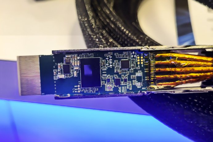 更快、更远、更光学化：PCIe如何加速AI革命|PCIe|AI_新浪科技_新浪网