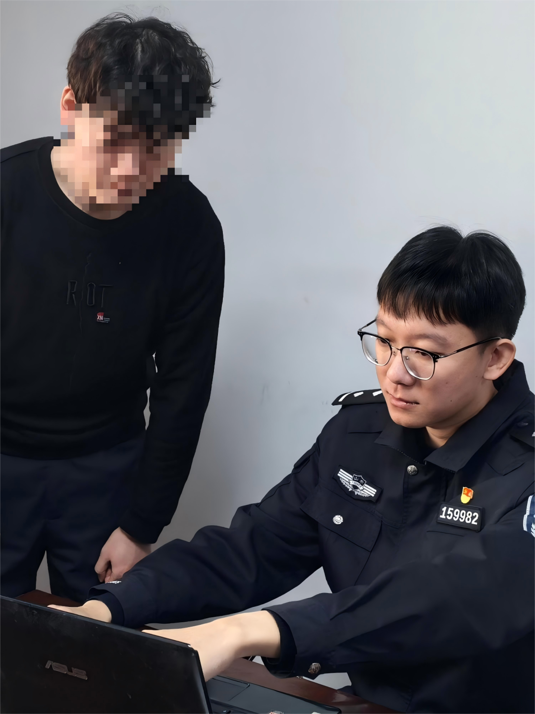 净网—2025| 网站未按规定审核，导致违法信息传播，网警依法处罚|山东青岛_新浪财经_新浪网