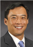 巴菲特卸任前夕，任命Charles Chang为伯克希尔·哈撒韦公司高级副总裁、CFO|伯克希尔_新浪财经_新浪网