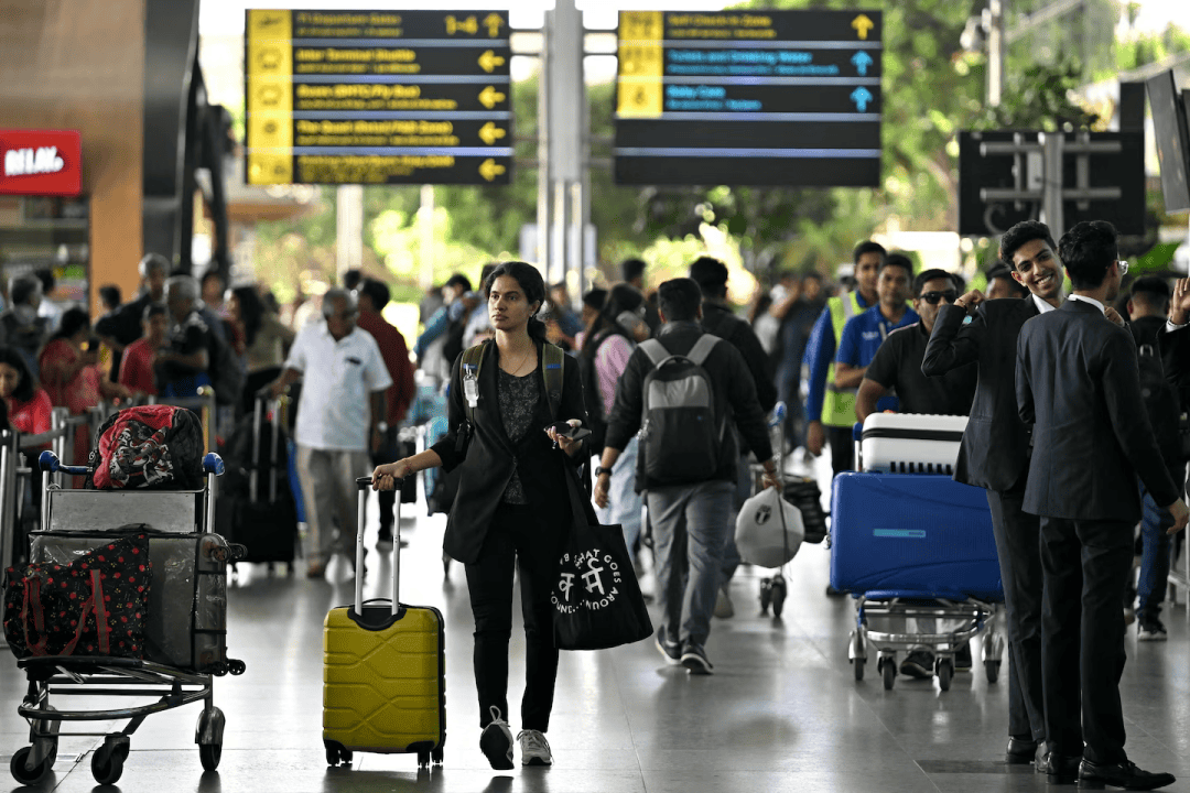 谷歌苹果强烈警告！H-1B员工出境，或一年回不了美国|谷歌_新浪财经_新浪网