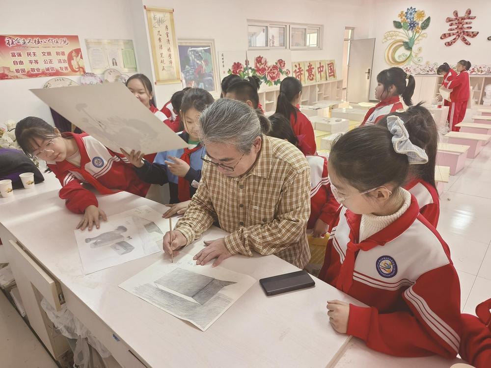 路北举行文艺志愿者进校园系列活动|唐山市_新浪财经_新浪网