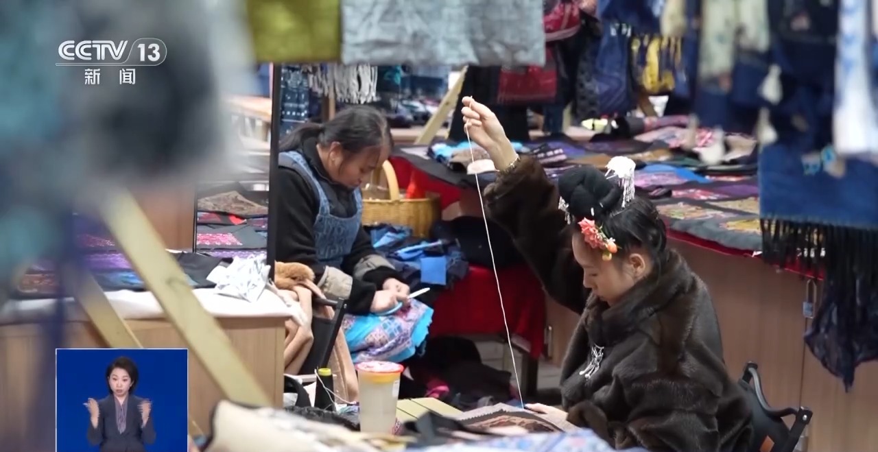 视频丨逛非遗大集、采新鲜水果 元旦消费市场“热”力十足_新浪财经_新浪网