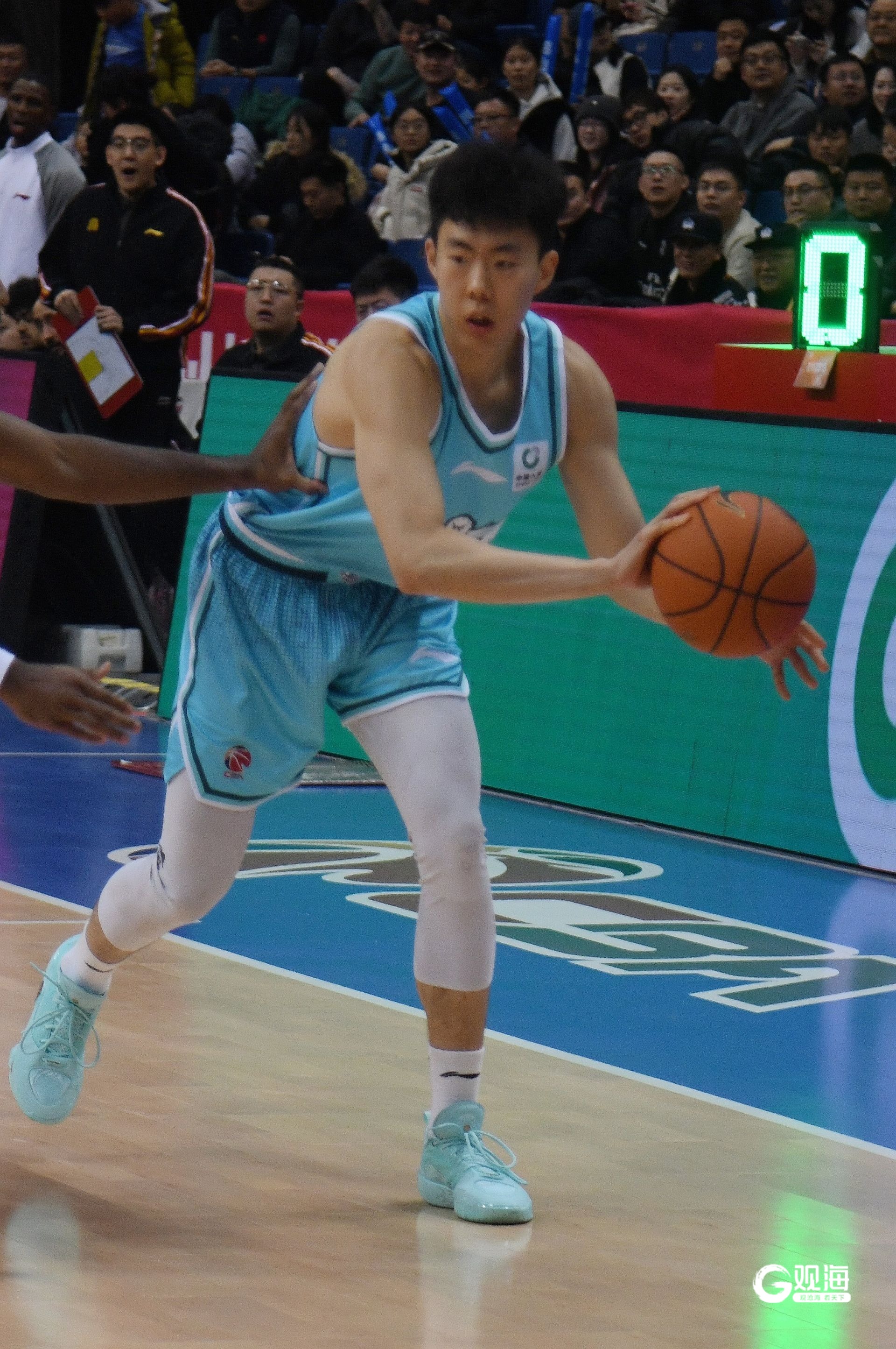 客场胜江苏！青岛男篮四连胜完美收官2025年|青岛队_新浪财经_新浪网