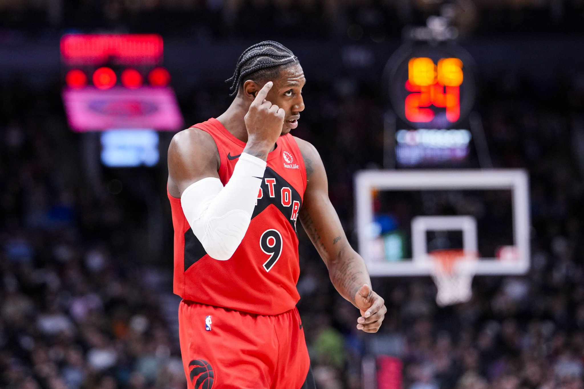 猛龙主帅：巴雷特仍有出场时间限制 今天出场时间会略多于24分钟_抓站_新浪竞技风暴_新浪体育_新浪网