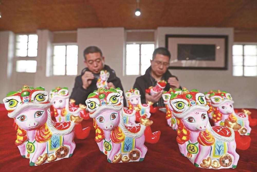 玉田：非遗泥塑“马”上迎春|泥塑_新浪财经_新浪网