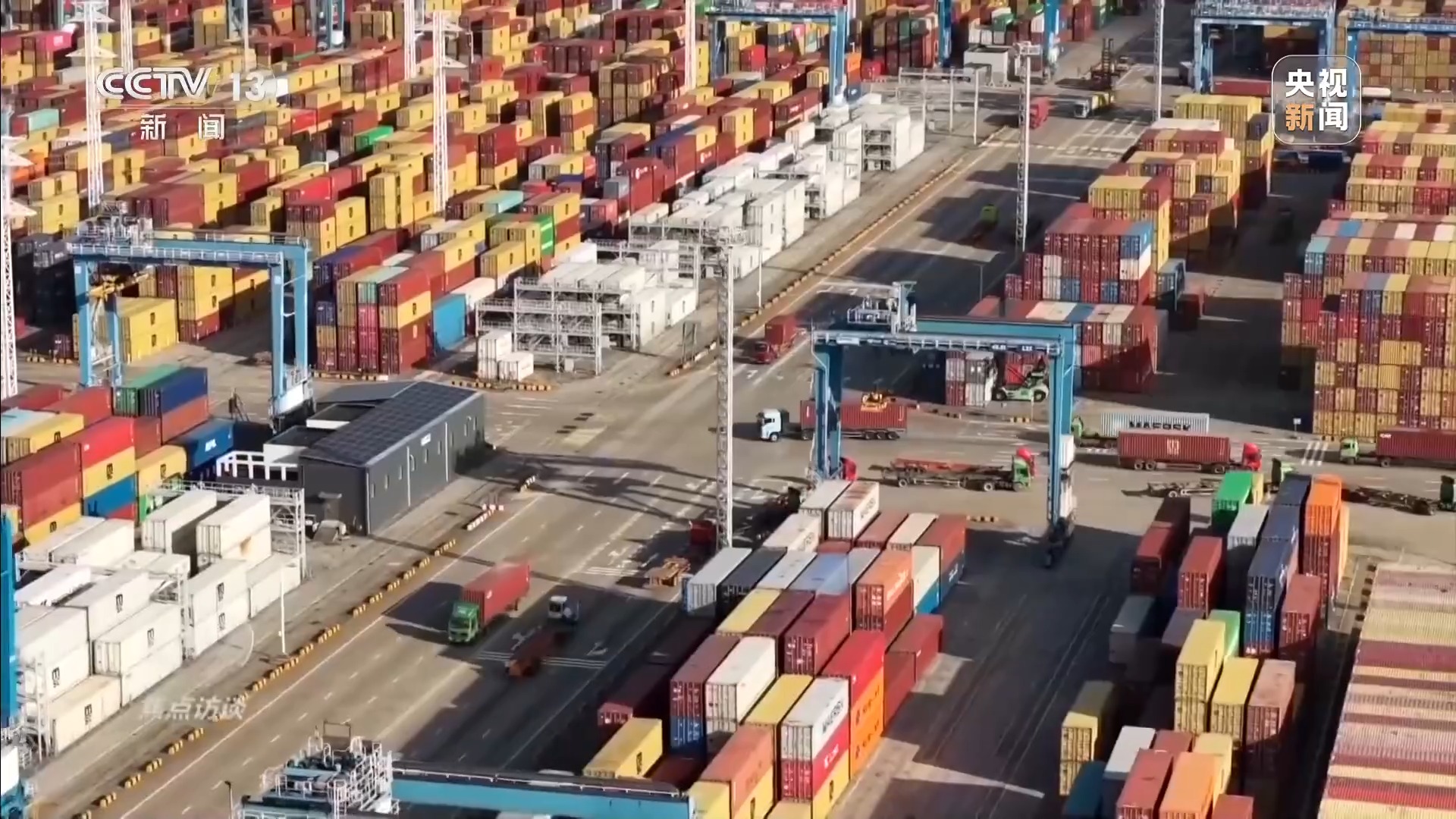 “软硬件”升级 港口码头里藏着中国外贸迈上新台阶的密码|外贸企业|对外贸易|青岛港|青岛|港股_手机新浪网