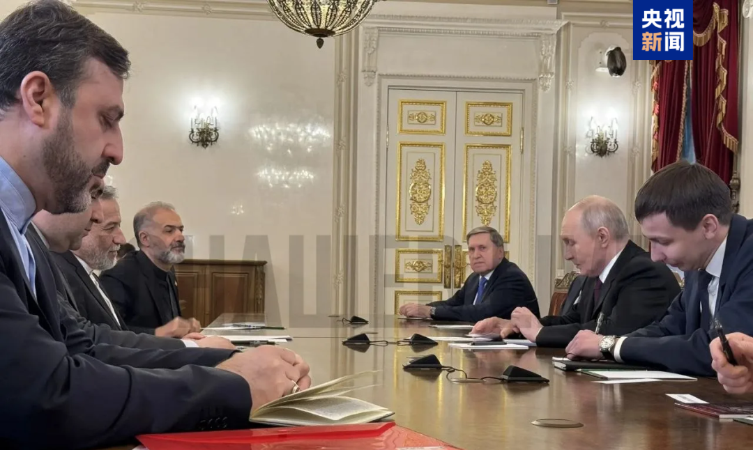 普京会见伊朗外长阿拉格齐，称已收到伊朗最高领袖传来的信息|普京_新浪财经_新浪网