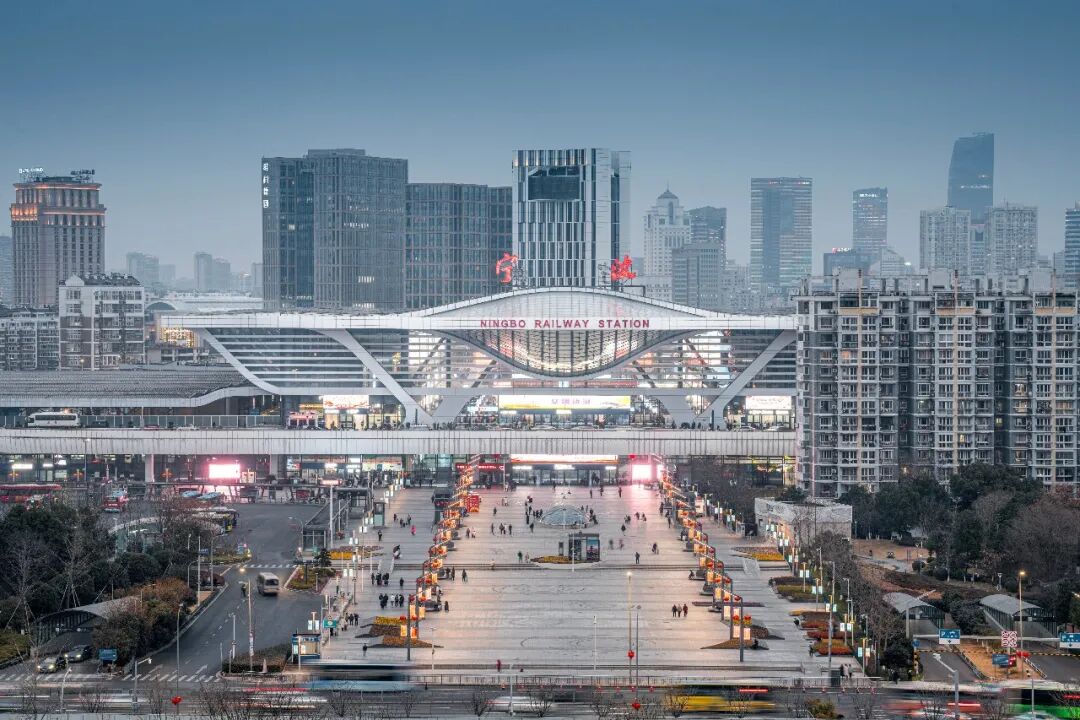 今天，铁路宁波站是这样的！交警提醒→|高速_新浪财经_新浪网