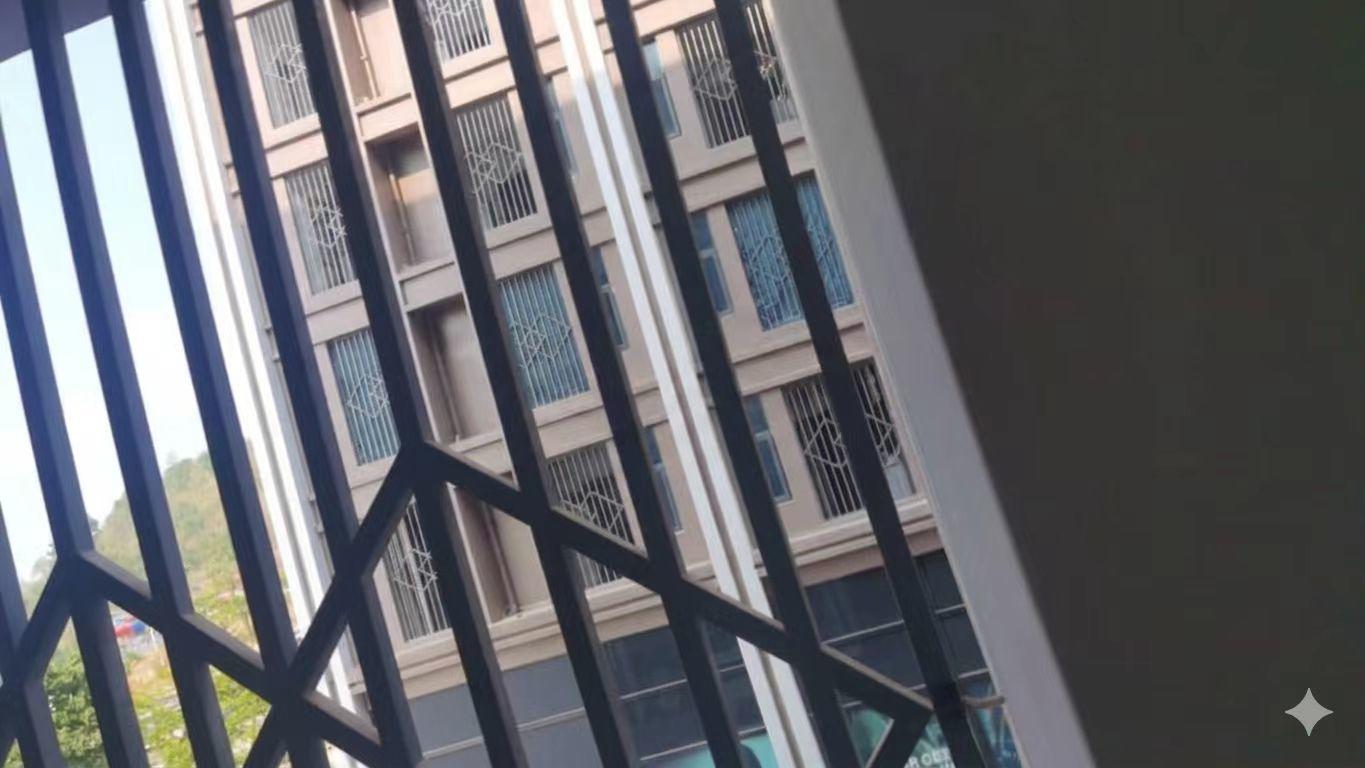 缅北电诈分子找到新据点：带水上乐园、人造沙滩的高端楼盘|佘智江|缅甸|园区|水沟|写字楼_手机新浪网