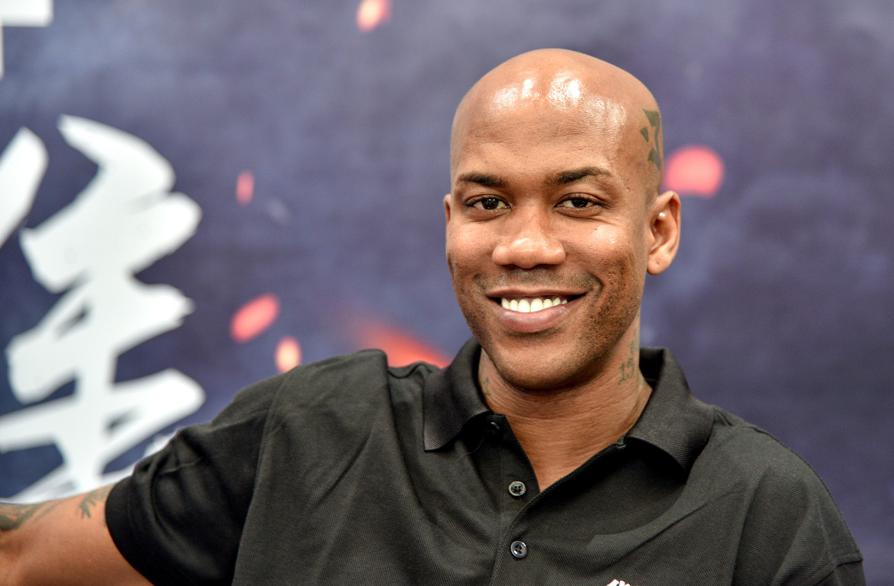 马布里晒全队训练：团队化学反应形成的过程_CBA_新浪竞技风暴_新浪网