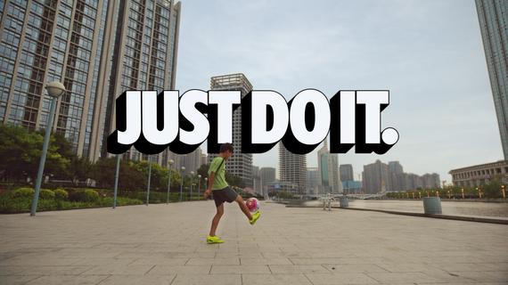 耐克发布全新JUST DO IT影片 持续激发运动力量_我为鞋狂_新浪竞技风暴_新浪网