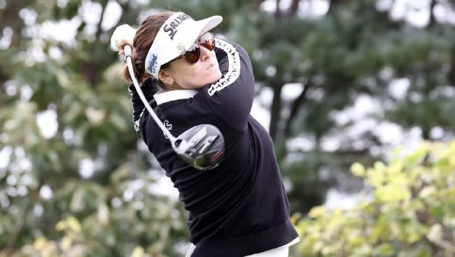 BMW女子锦标赛格林领先2杆争年度第三冠 殷若宁T8_lpga赛_新浪竞技风暴_新浪网