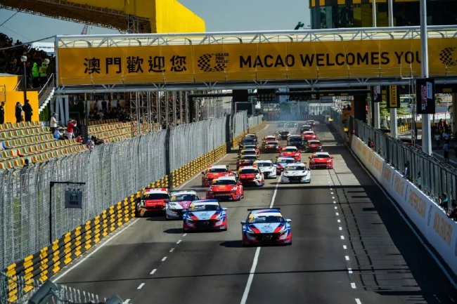 CTCC澳門首回合：分差僅在毫釐間 曹宏煒奪賽點 - 新浪香港