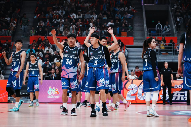 东莞人才之夜明星篮球赛开打 孟铎当选MVP_CBA_新浪竞技风暴_新浪网