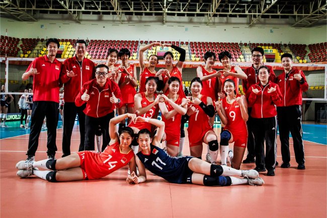 U17女排世錦賽中國隊7戰全勝奪魁 楊舒茗榮膺MVP - 新浪香港