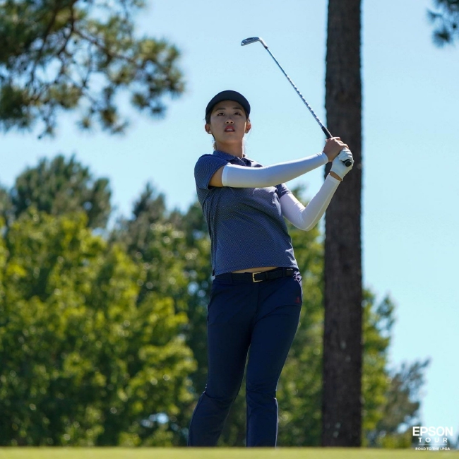 塔斯卡卢萨精英赛殷小雯刘艳T17开局 刘思芸T43_lpga赛_新浪竞技风暴_新浪网