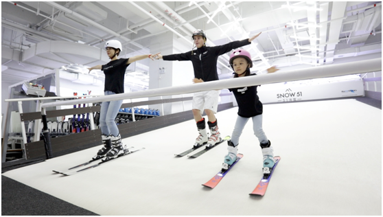 打破时间空间壁垒！SNOW51滑雪模拟机引领都市潮流_冰雪-滑雪赛事_新浪竞技风暴_新浪网