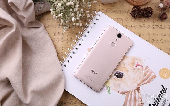 ivvi i3 Play评测：金属材质机身/主打拍照_手机新浪网